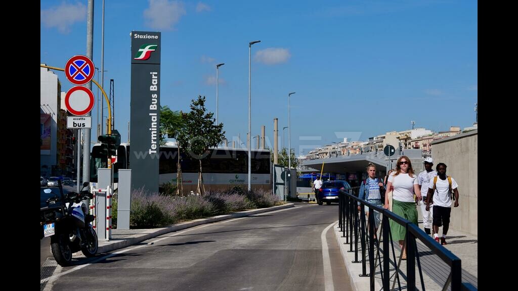 Canale 7 TV | Bari - Inaugurato il nuovo terminal bus gestito da FS Park